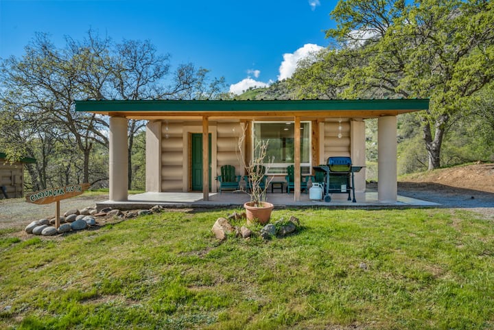 Canyon Oak Vista - Sequoia National Park