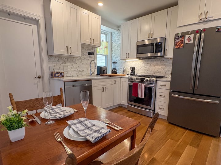 Modern 1br: Gilman Sq-walk To Green Line - Somerville, MA