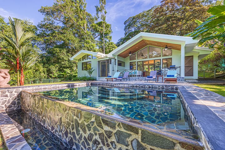Tropical Villa-pool, Ac, Tub–walk To Bamboo Forest - Costa Rica