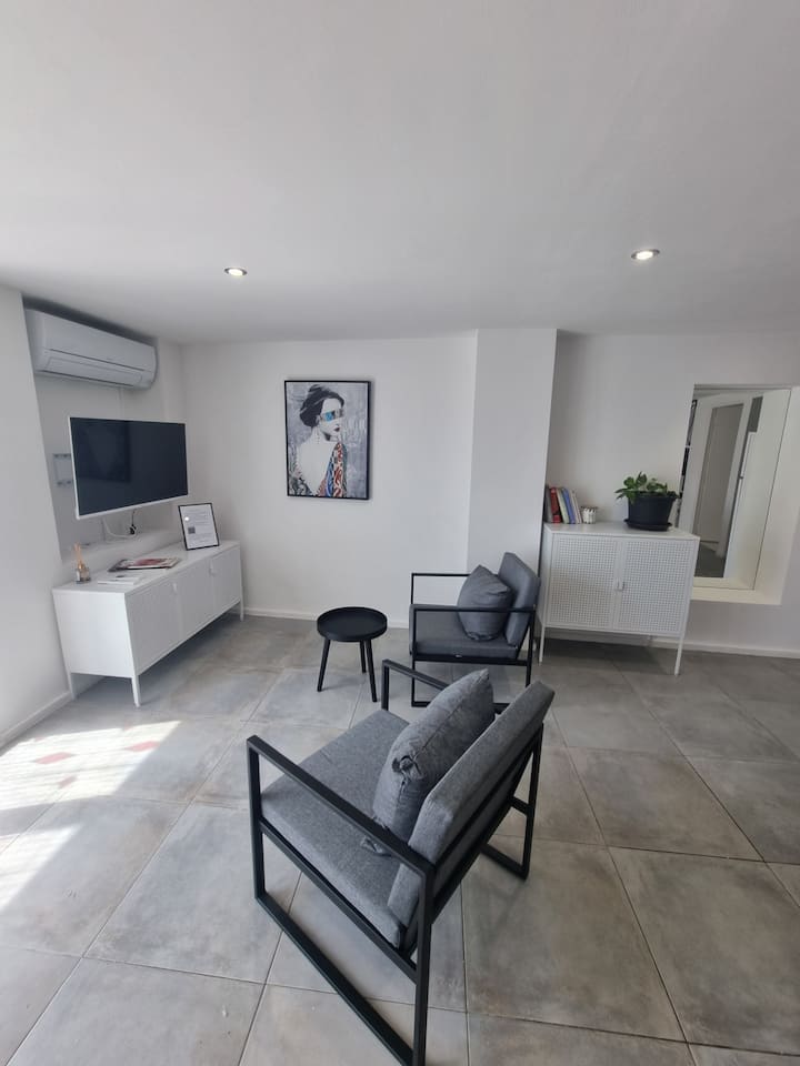 Studio Type Loft - ibis budget Fréjus Capitou A8