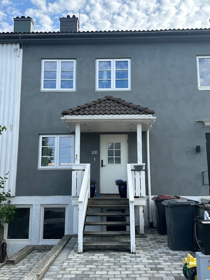 Familievennlig Rekkehus På Lund - Kristiansand