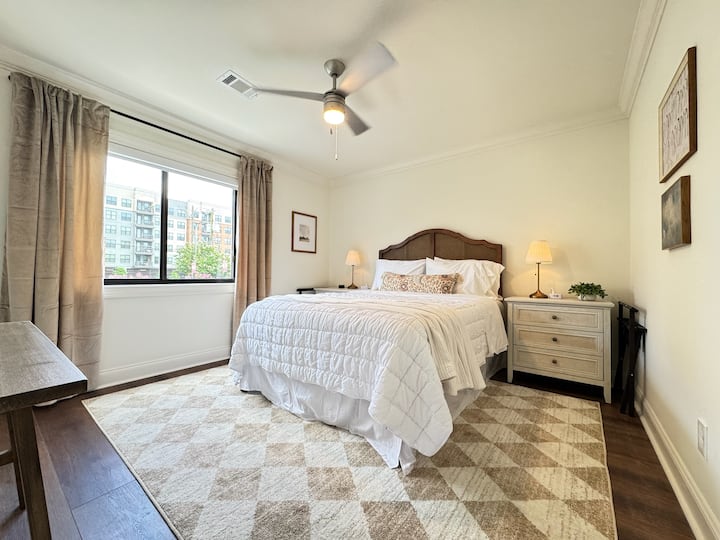 Tigers Loft Off Magnolia - 2 Bedroom 2 Bath - Auburn, AL