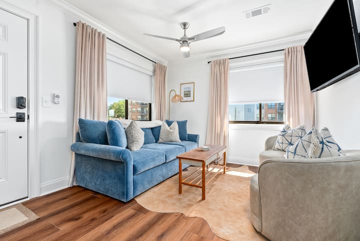 2/2 • Walk To Campus • Free Parking • Full Kitchen - Auburn, AL