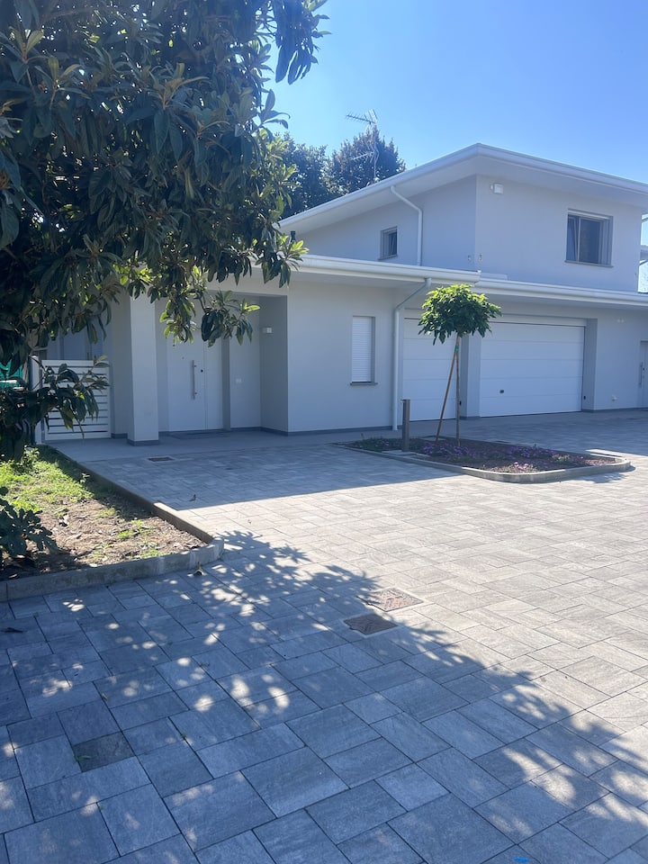 White Villa - Maranello