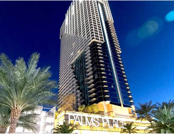 Vegas Stay – No Resort Fee - Free Valet & Parking - 