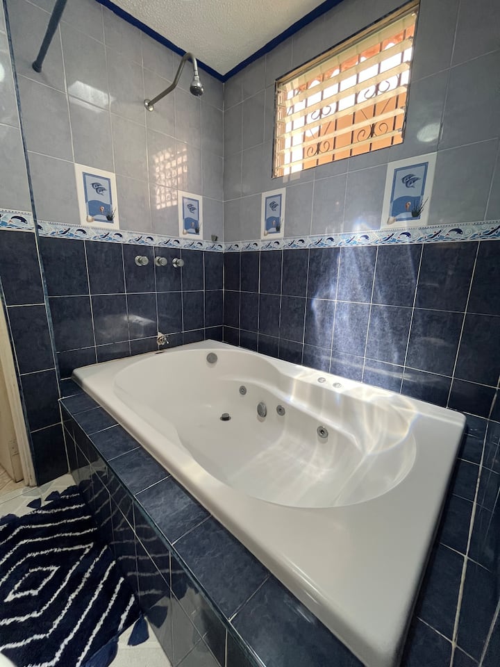 Honey & Sea House Yucalpetén - Mérida