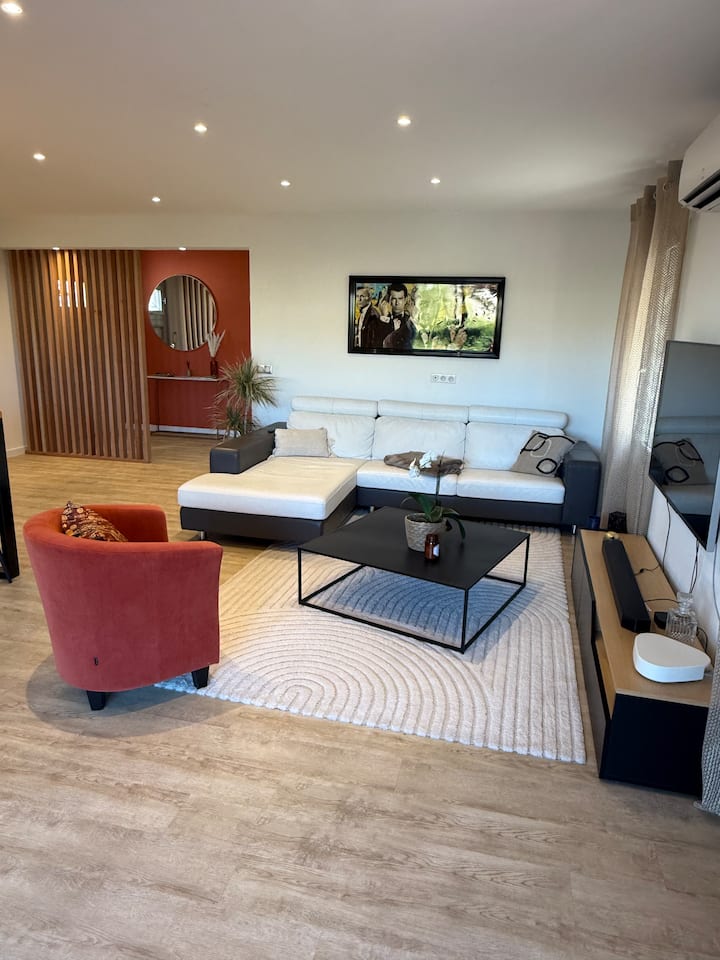 Villa Luna • Calme, Soleil & Piscine Privée - Pont du Gard