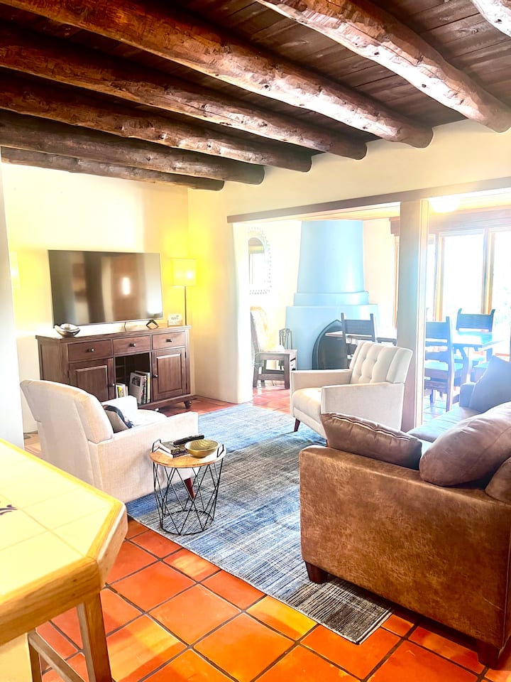 Taos Ski Valley Rustic Condo - Arroyo Seco, NM