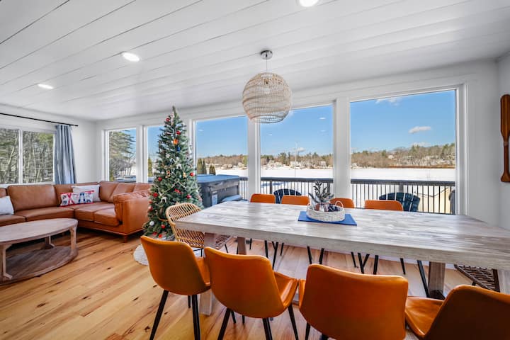 Snowglobe Retreat: Hot Tub, Skiing, Kid-friendly - New Hampshire (State)