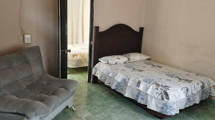 Dos Camas Y Una Sofa Cama - Monterrey