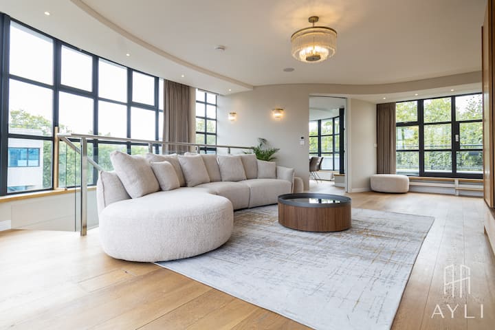 Premium Three-bedroom Penthouse With Hot Tub - 