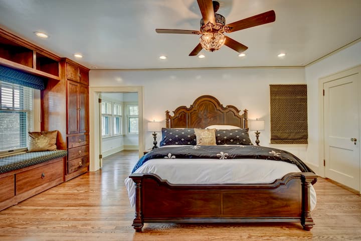 *This Is The One* New Luxury Home Downtown Omaha - Omaha, NE