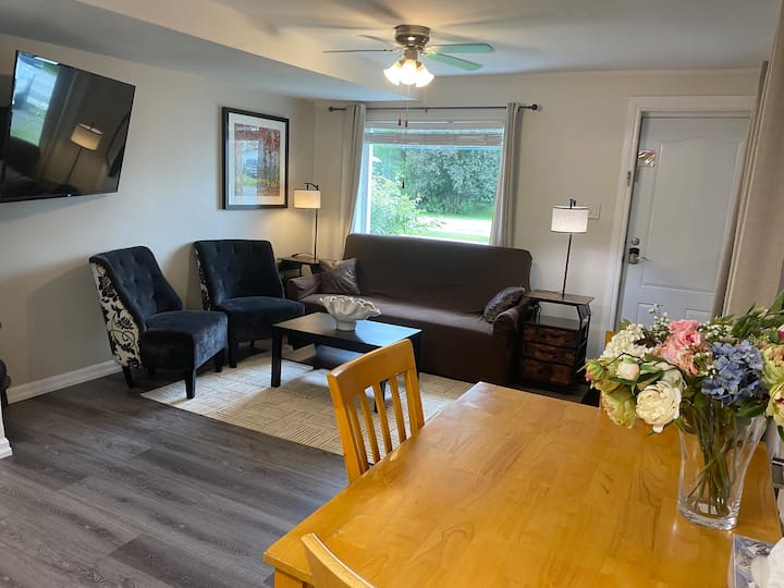 Azilda Apartment - Greater Sudbury