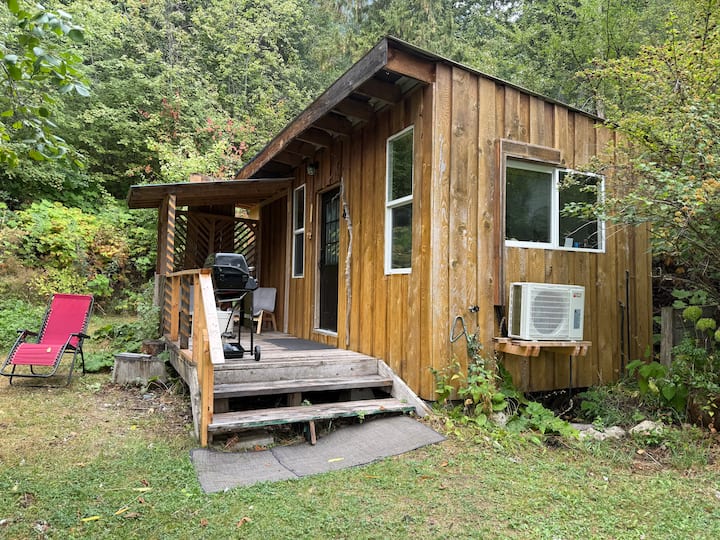 Mt Brew’s End Eclectic Cabin - Lillooet