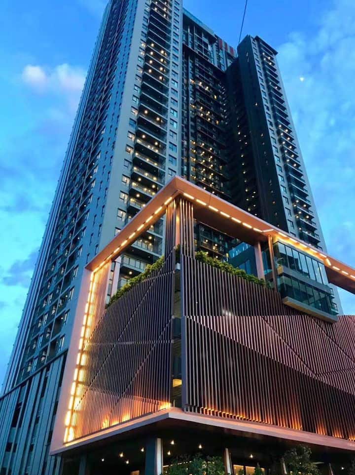C Ekkamai Condo - Bangkok