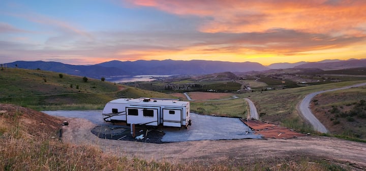 Rv Glamping For Single Family - Chelan, WA