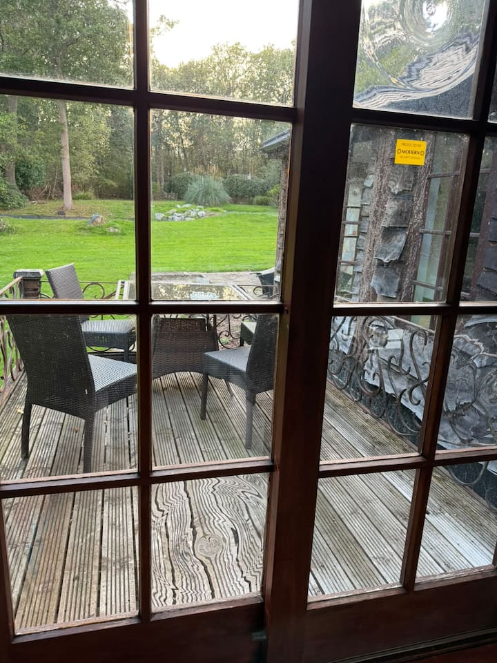 Royal Grand Cottage: Nature + Wildlife Retreat - Buckinghamshire