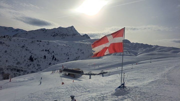 Les Cimes Enneigées Vous Attendent! - Les Contamines-Montjoie