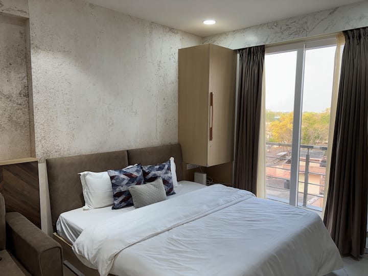 Plumex Minimint- 1br Studio In City Center - Jaipur