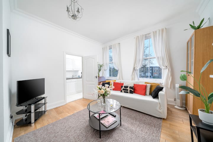 Superb Location! Bright 2 Bedr. Gdn Views Nr/tube - Earl's Court