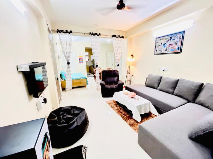 Modern Room In Luxury 3bhk - Faridabad