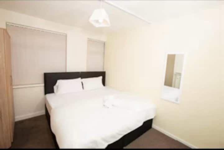 Perfect Room1,super King Bed,50”tv,wifi,noextrafee - Luton
