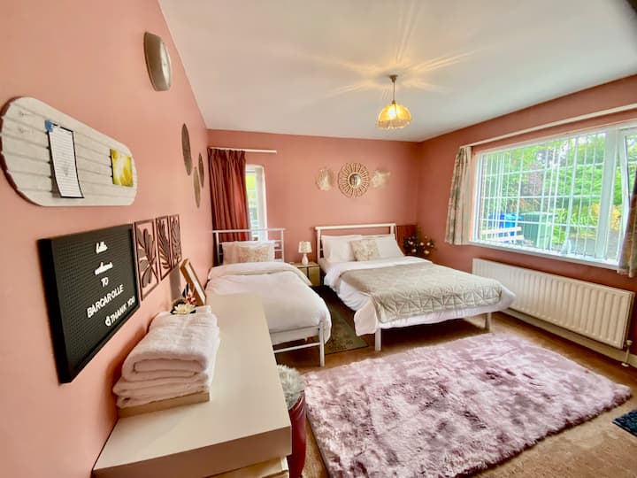 Triple Room With Own Shower In Bedroom(not Ensuit) - Letterkenny