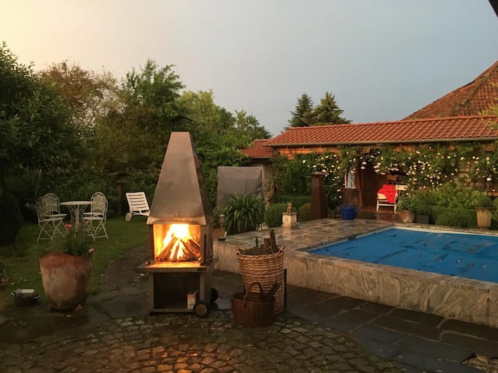 Fachwerk-villa Mit Pool, Sauna, Flügel, Kamin - Göttingen