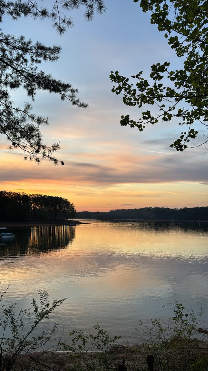 Lakefront Retreat W/ Private Dock | Pet Friendly - Tugaloo State Park, Lavonia
