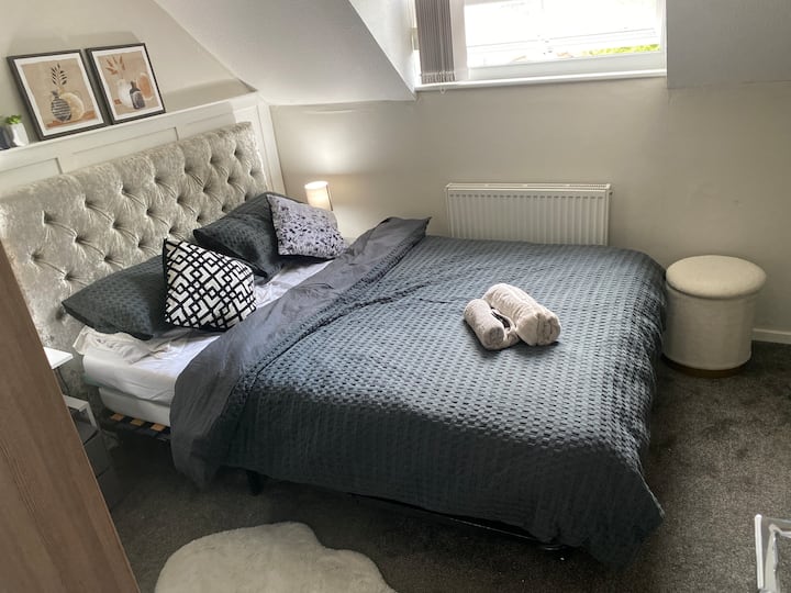 Cozy Double Room•wi-fi & Parking - Milton Keynes