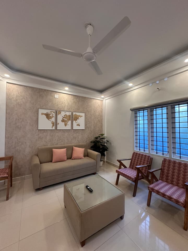 Lifa G2 | Newly Renovated 2bhk Near North Station - Kochi, India