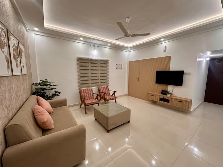 Lifa G2 | Newly Renovated 2bhk Near North Station - Kochi