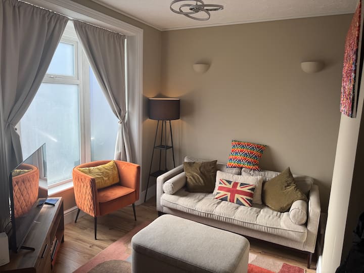 Southsea Home With Free Parking - Southsea