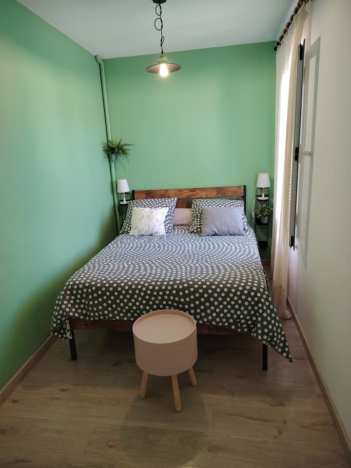 Petit Appart (28m2) à 2mn à Pieds Du Cv - La Londe-les-Maures