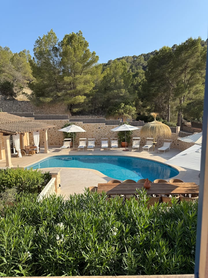 Fantastic Villa With 5 Bedrooms - San Telmo