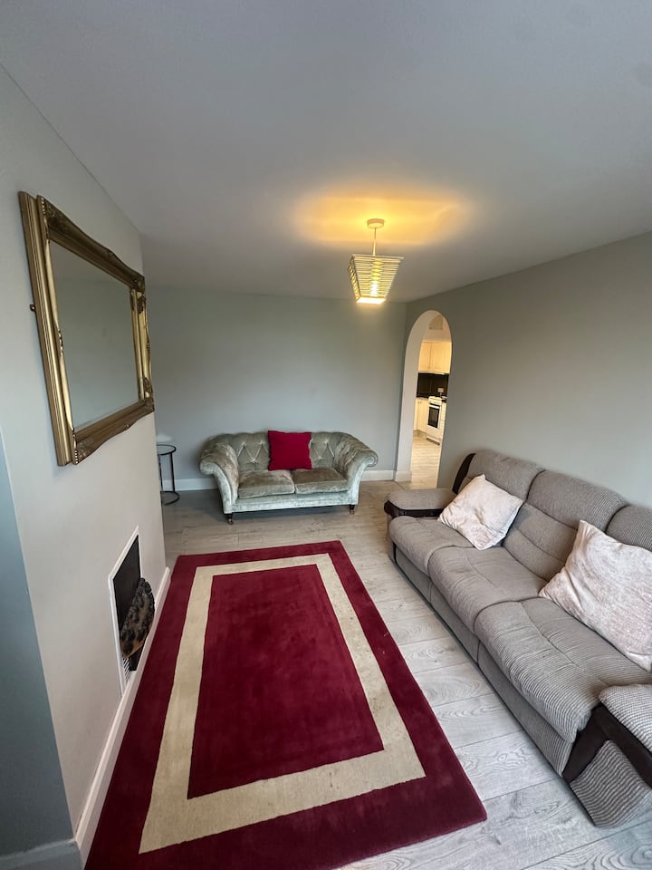 5 Bed Terraced House, Shantalla - 골웨이