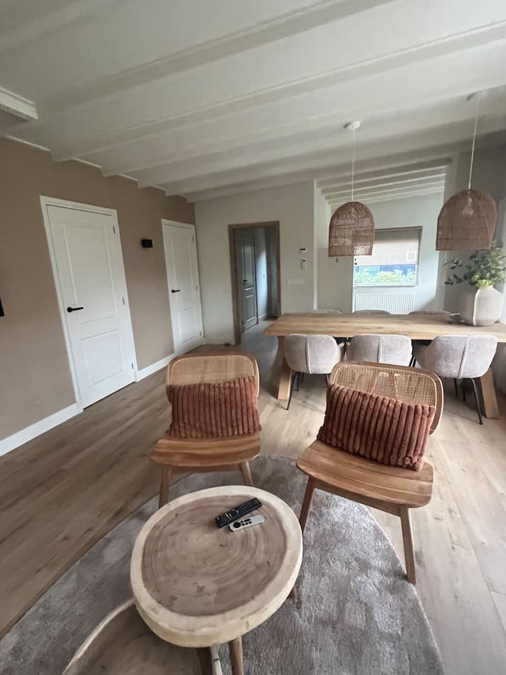 Bosrust – Stylish Cottage With Garden & Pool - Hollanda