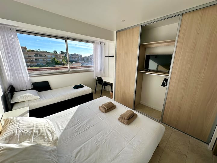 T2 Neuf, Piscine & Terrasse Vue Marina, 5 Min Mer - Mandelieu-la-Napoule