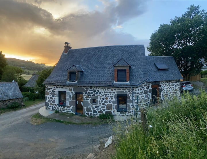 Maison Familiale Au Calme - Cantal