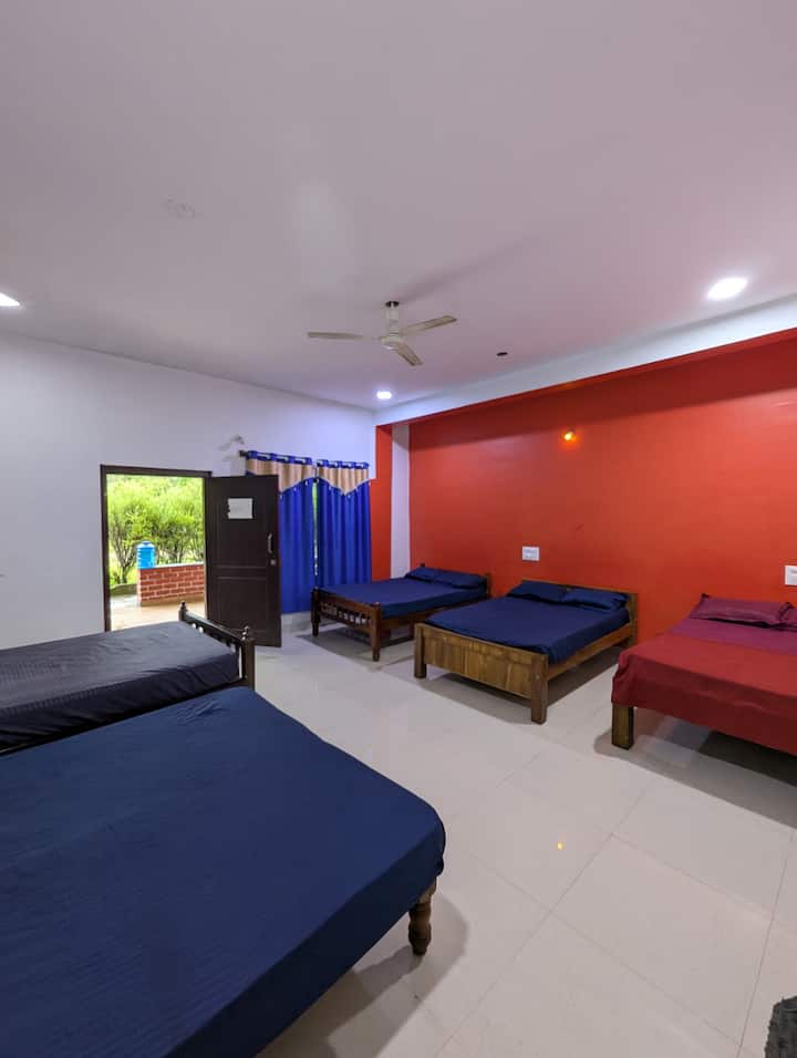 Rasta Homestay 10 Bed Dormitory - Sakleshpur