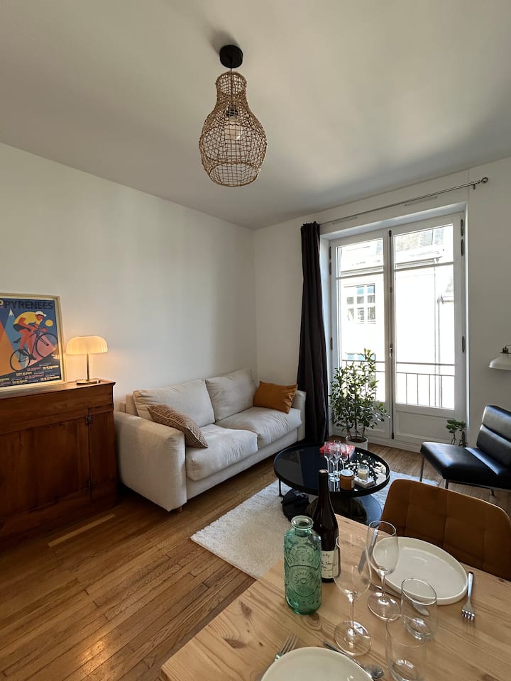 Appartement De Charme Au Cœur Du Centre-ville - Nantes
