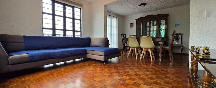 4-level Entire Home · 10 Guests · 4br · 2.5ba. 680 - Ciudad de México