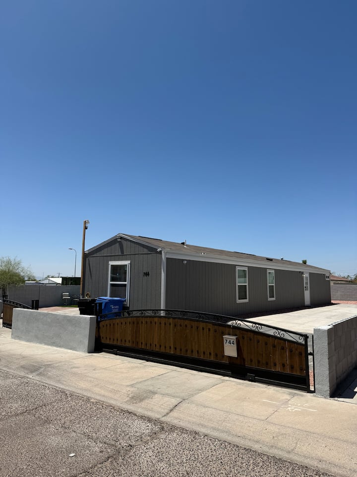 Cozy Gray Casita W/ Mt Views - Sonoran Desert National Monument