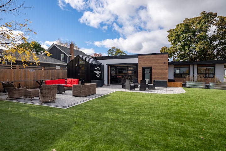 The Landing On South Church - Belleville, Ontàrio, Canadà