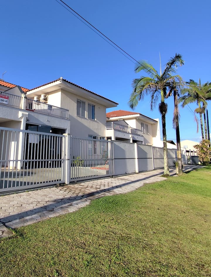 Casa De Praia Sol E Mar Itapoá/santa Catarina - Itapoá