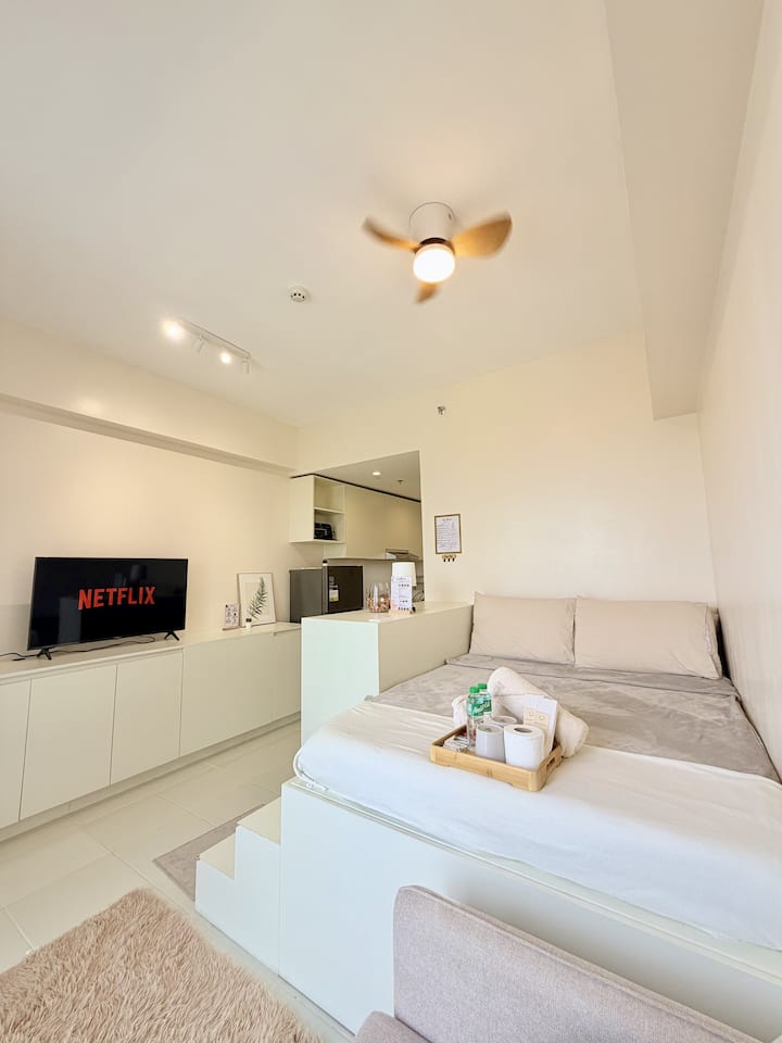 Bright Cozy Condo In Zadia | Nuvali, Paseo And Ek - Cabúyao