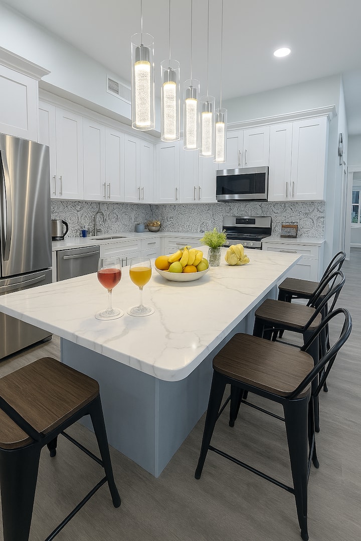 Ocean Breeze Retreat - 2 Blocks To Beach - Toms River, NJ