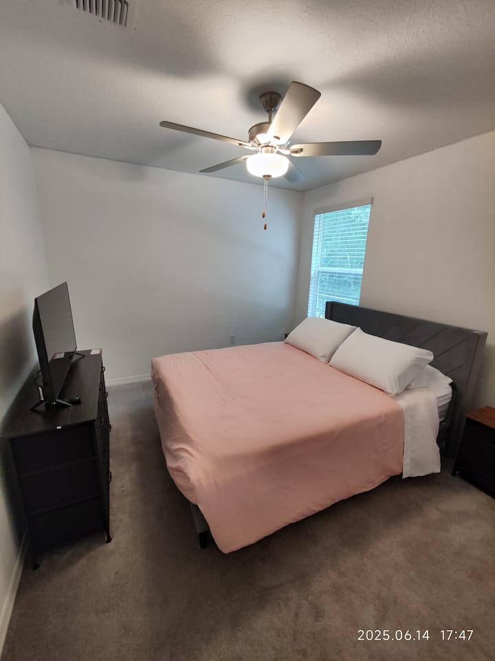 Room#5 Casa Relax Bedroom Tampa - Zephyrhills, FL