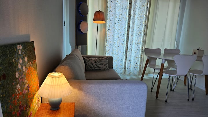 [수원화성 행궁 창룡문] 테스 Tess 인생최고여행 친구 사랑 가족 출장 한달살기 - 원천동