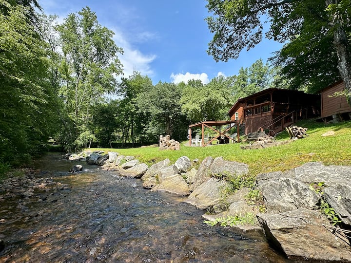 Aj's Creekside Cabin - Hiawassee, GA